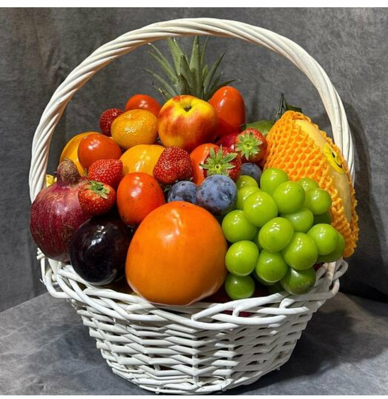 Сладкий букет "Для коллеги", в корзине, большой, ассорти сладостей