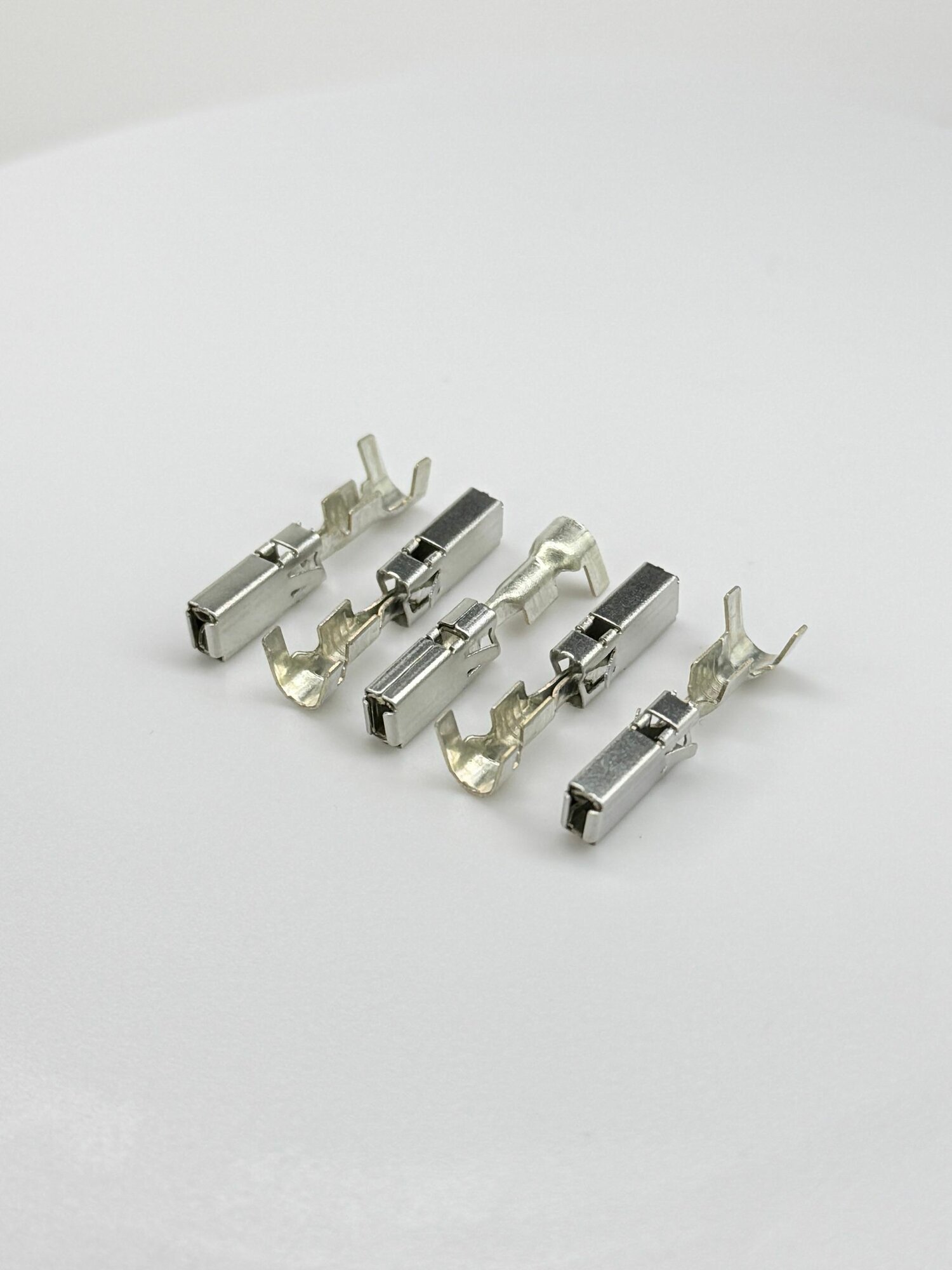 5шт Клеммы пины контакты гнездовые DJ627H-2.8B VAG под кабель 1 кв. мм.