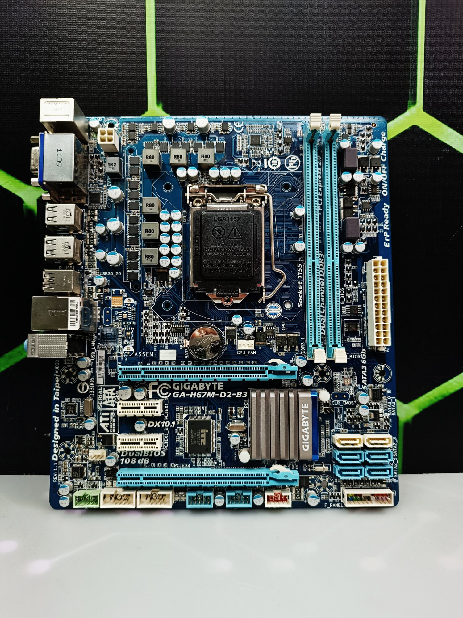 Материнская плата GIGABYTE GA-H67M-D2-B3 LGA1155 DDR3 microATX