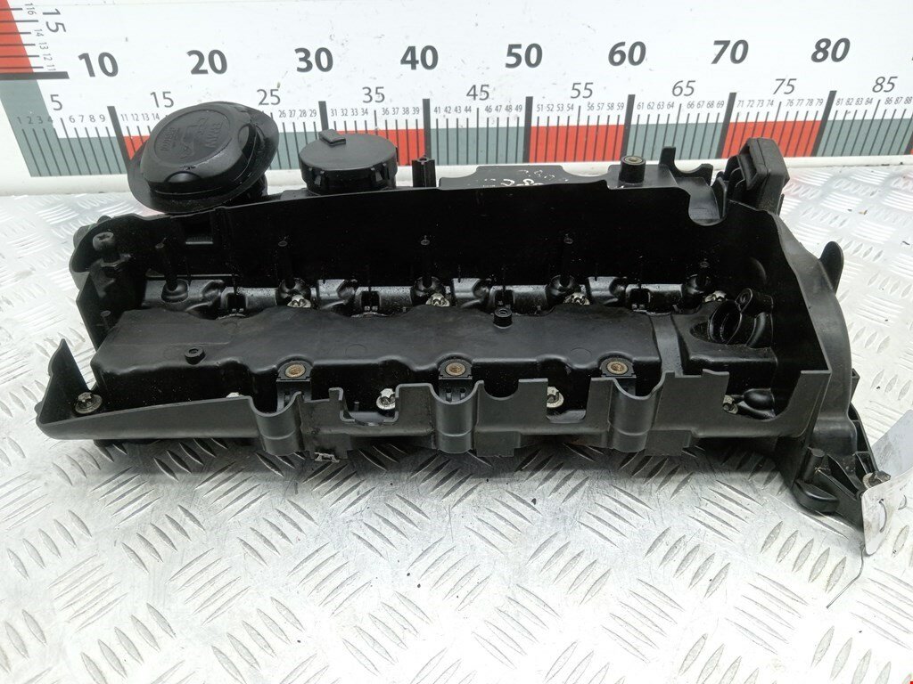 Крышка клапанная BMW 5-Series (E60/E61) 11128508570 арт. 2045229