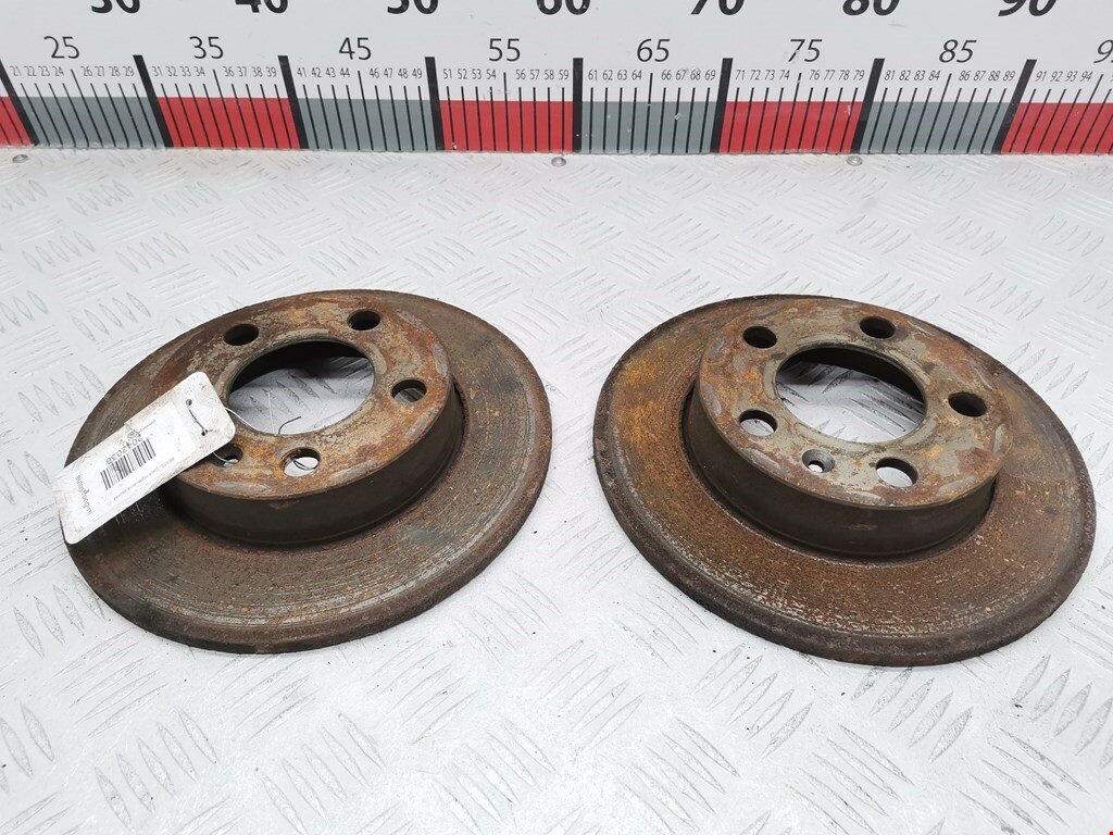 Диск тормозной задний Volkswagen Bora(Jetta) 2Q0615601H арт. 2042036
