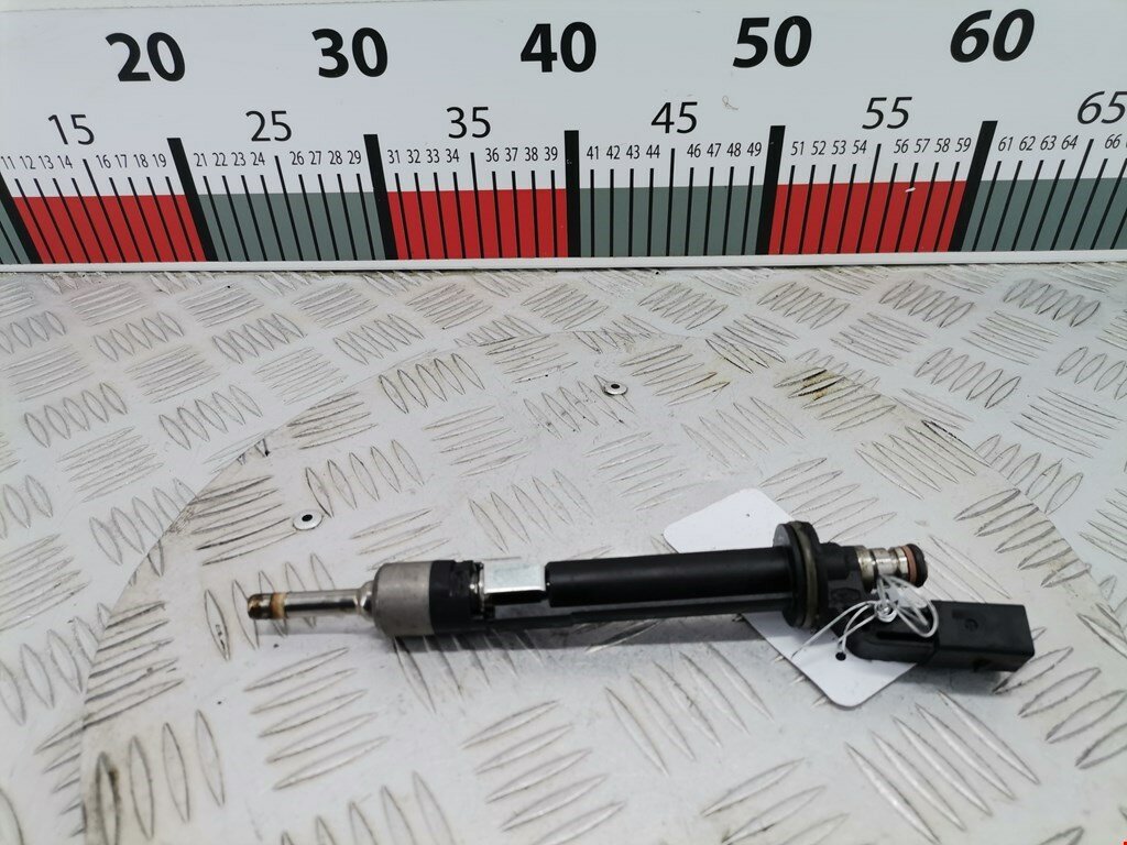 Форсунка бензиновая электрическая Volkswagen Passat 6 03H906036F арт. 1965243