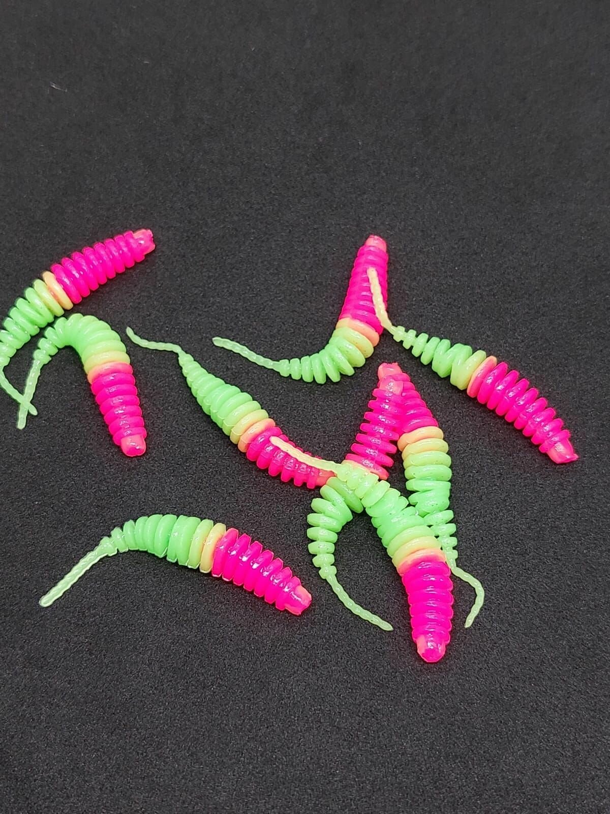 Форелевая силиконовая приманка WORM. Розово зеленый