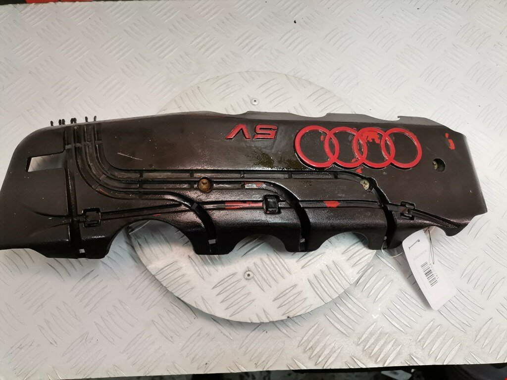 Накладка (крышка) двигателя декоративная Audi A3 8L 06A103935 арт. 1473554