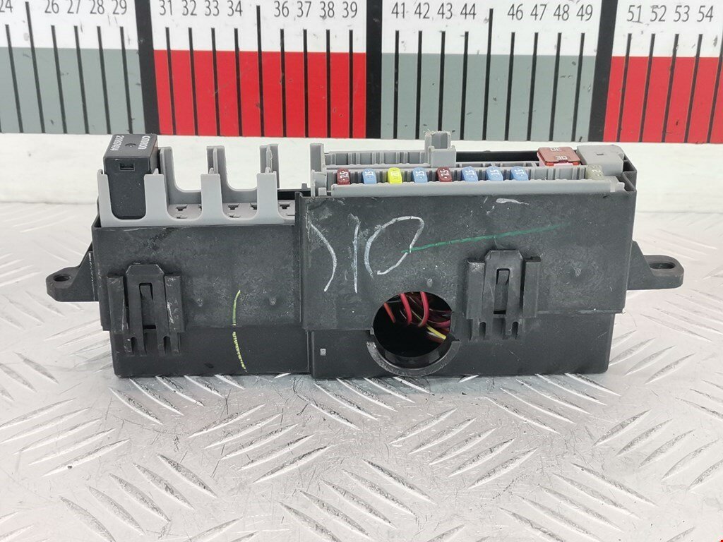 Блок предохранителей Volkswagen Tiguan 1 3C0937125A арт. 1471236