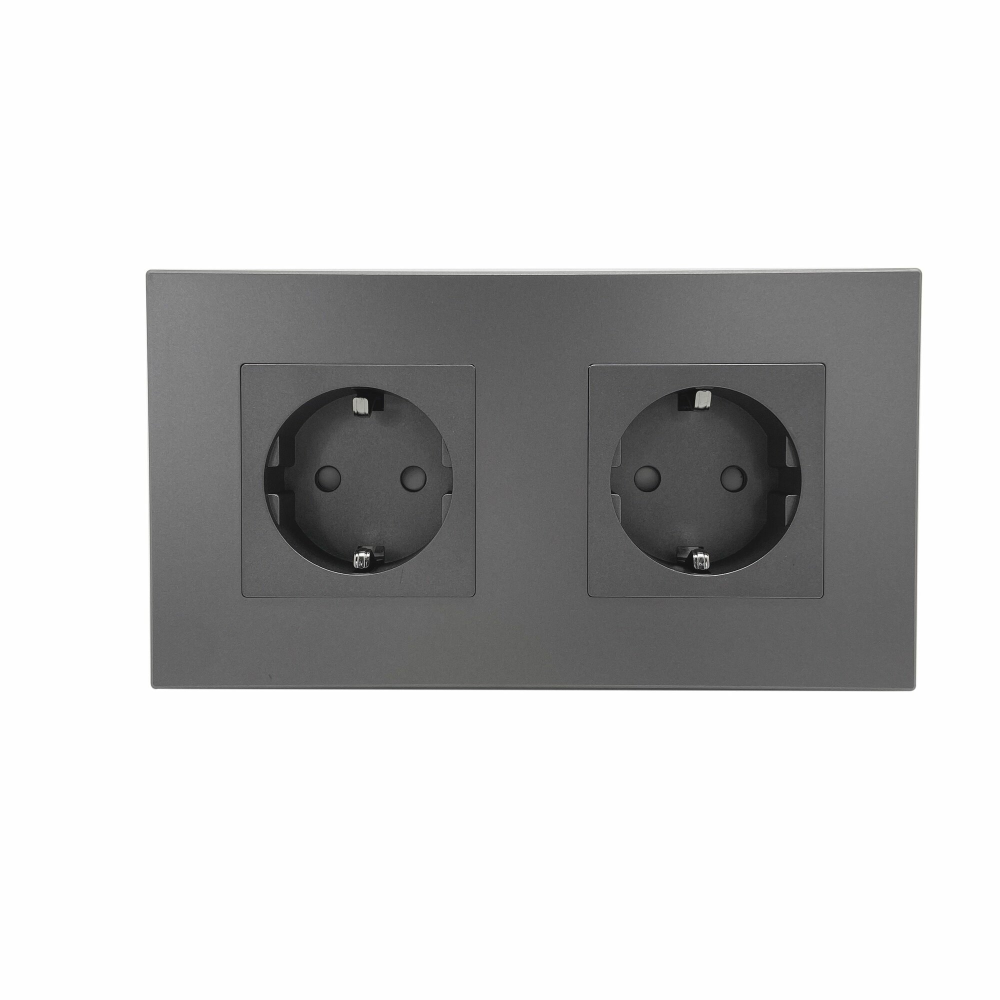 Розетка двойная матовая KLUST Basic с заземлением внутренняя электрическая плоская 2 местная со шторками настенная 2 поста 16А 250В, рамка пластик, серая