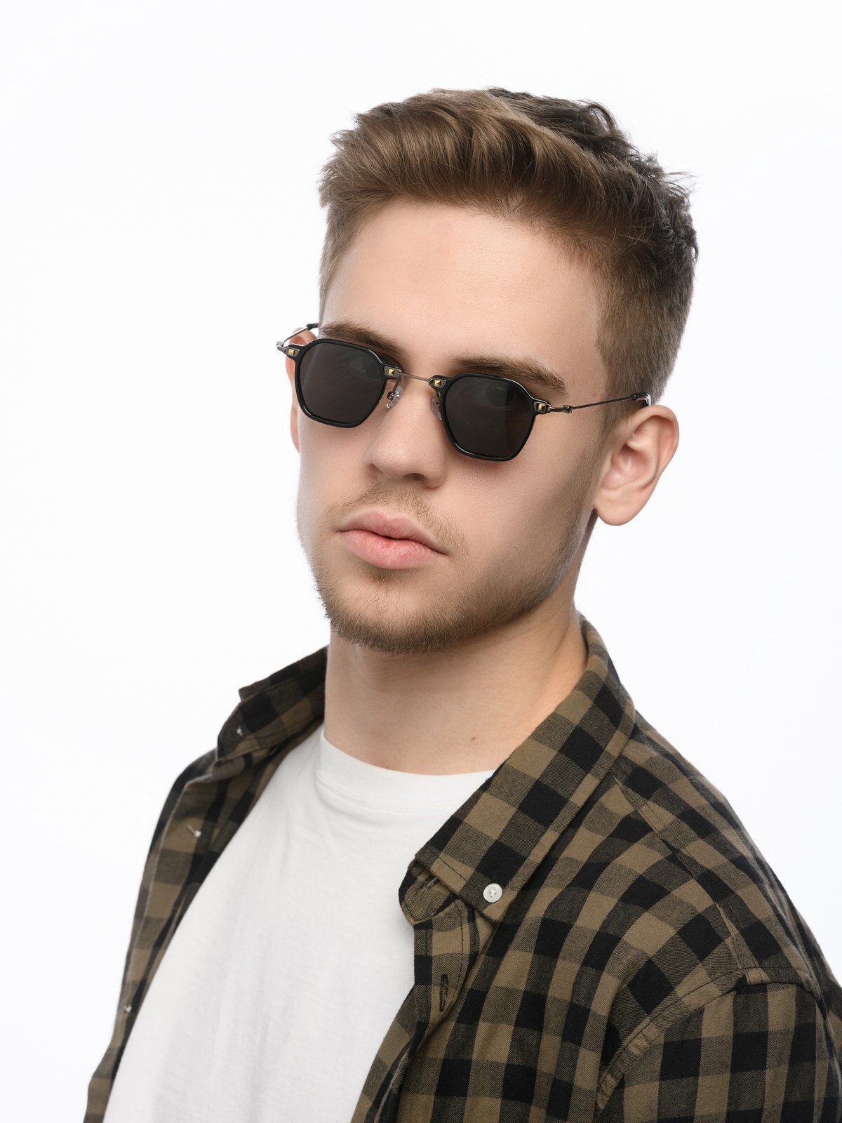 Солнцезащитные очки