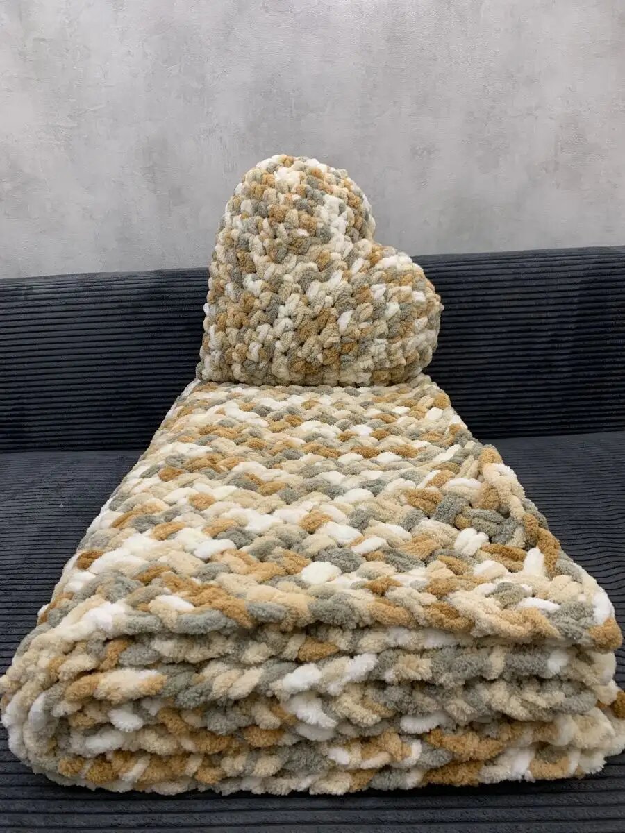 Плед 150x180 и подушка 40x40 Ручная работа из Alize Puffy