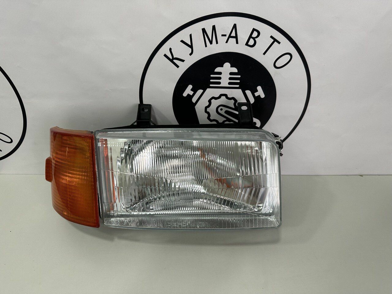 Фара правая с поворотником Фольксваген Транспортер Т4 VW Transporter T4 depo тайвань отличное качество