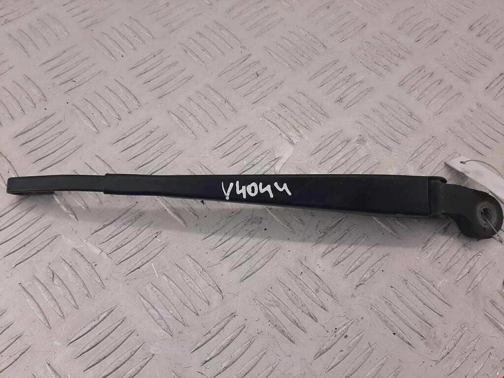 Поводок стеклоочистителя заднего Volkswagen Golf 4 1J6955707A арт. 685245