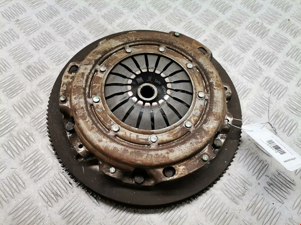 Маховик (демпфер сцепления) Opel Astra H 55572815 арт. 1938475