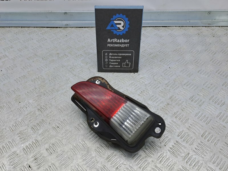 Б/У Фонарь задний левый Hyundai Elantra 3 XD / Хендай Элантра 3 XD 1.6 G4ED 105 Л.С хэтчбек 2004