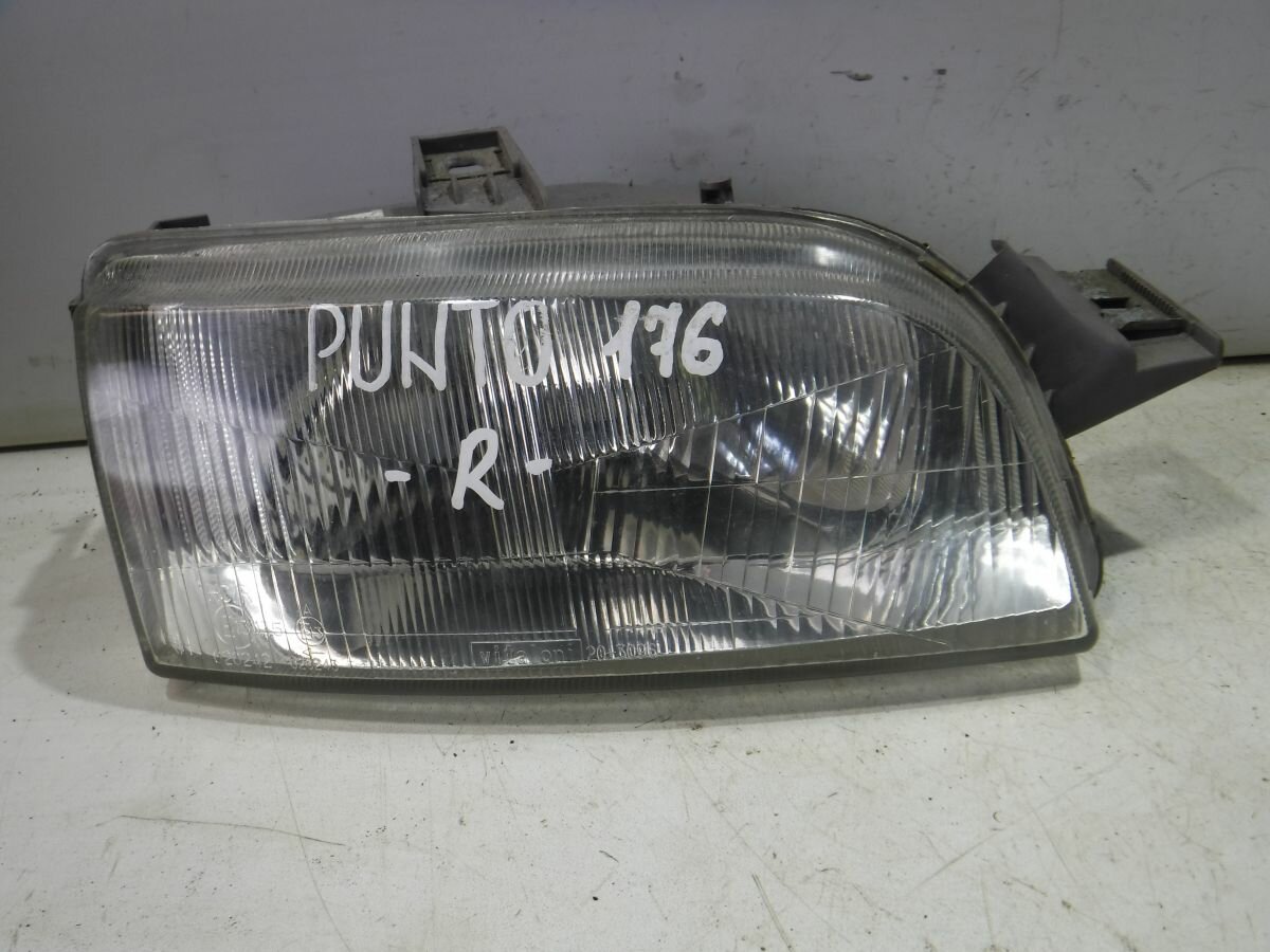 Фара правая FIAT Punto I (1993—1999) 46407145
