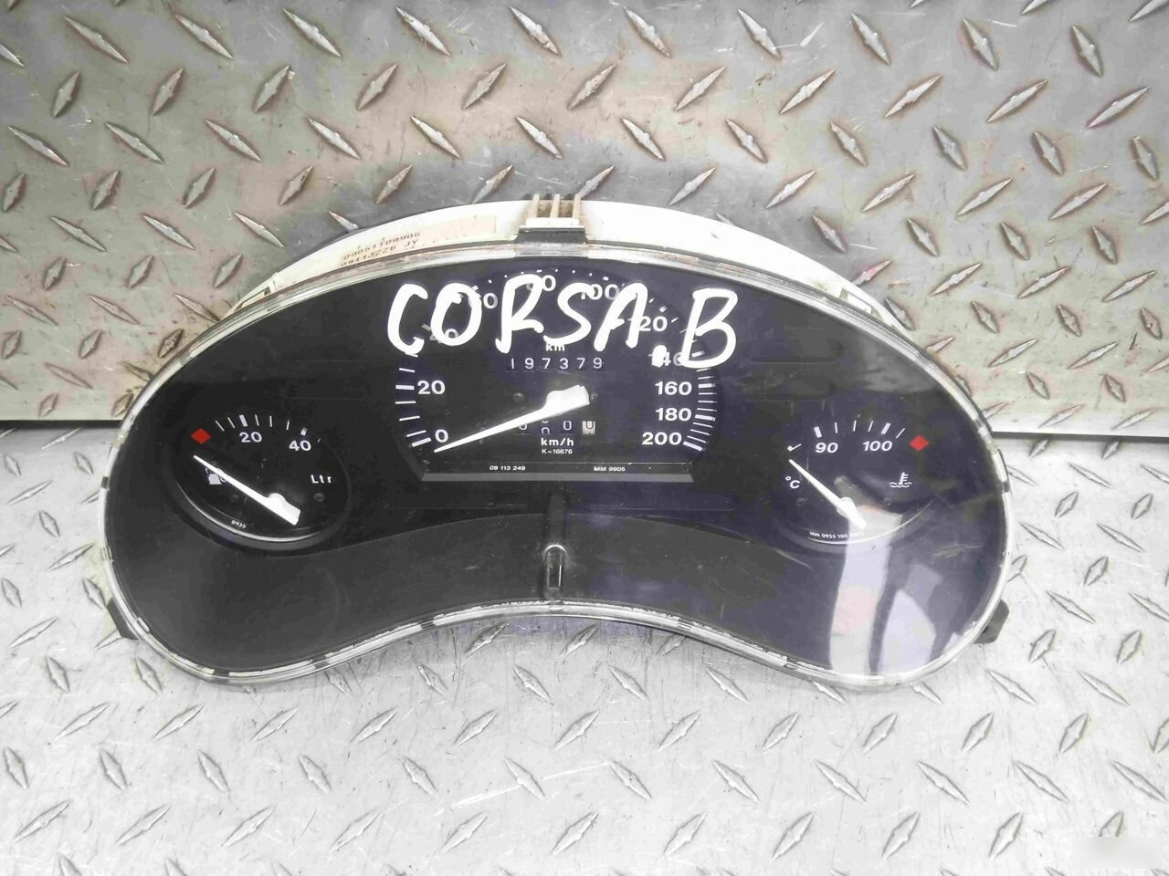 Панель приборов Opel Corsa B (1993—2000) 9051109906