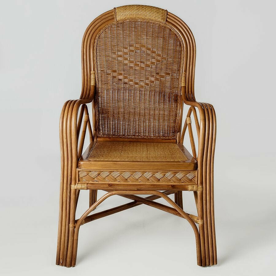 Настоящий ротанговый стул