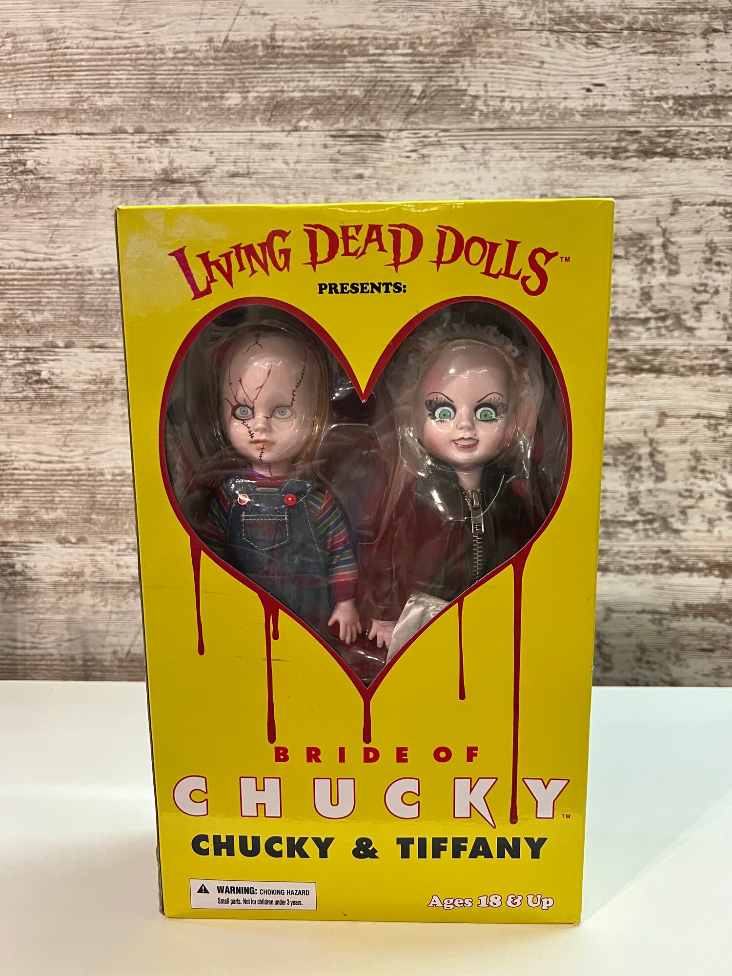 Набор фигурок Чакки и Тиффани Chucky & Tiffany Living Dead Dolls 25 см от Mezco