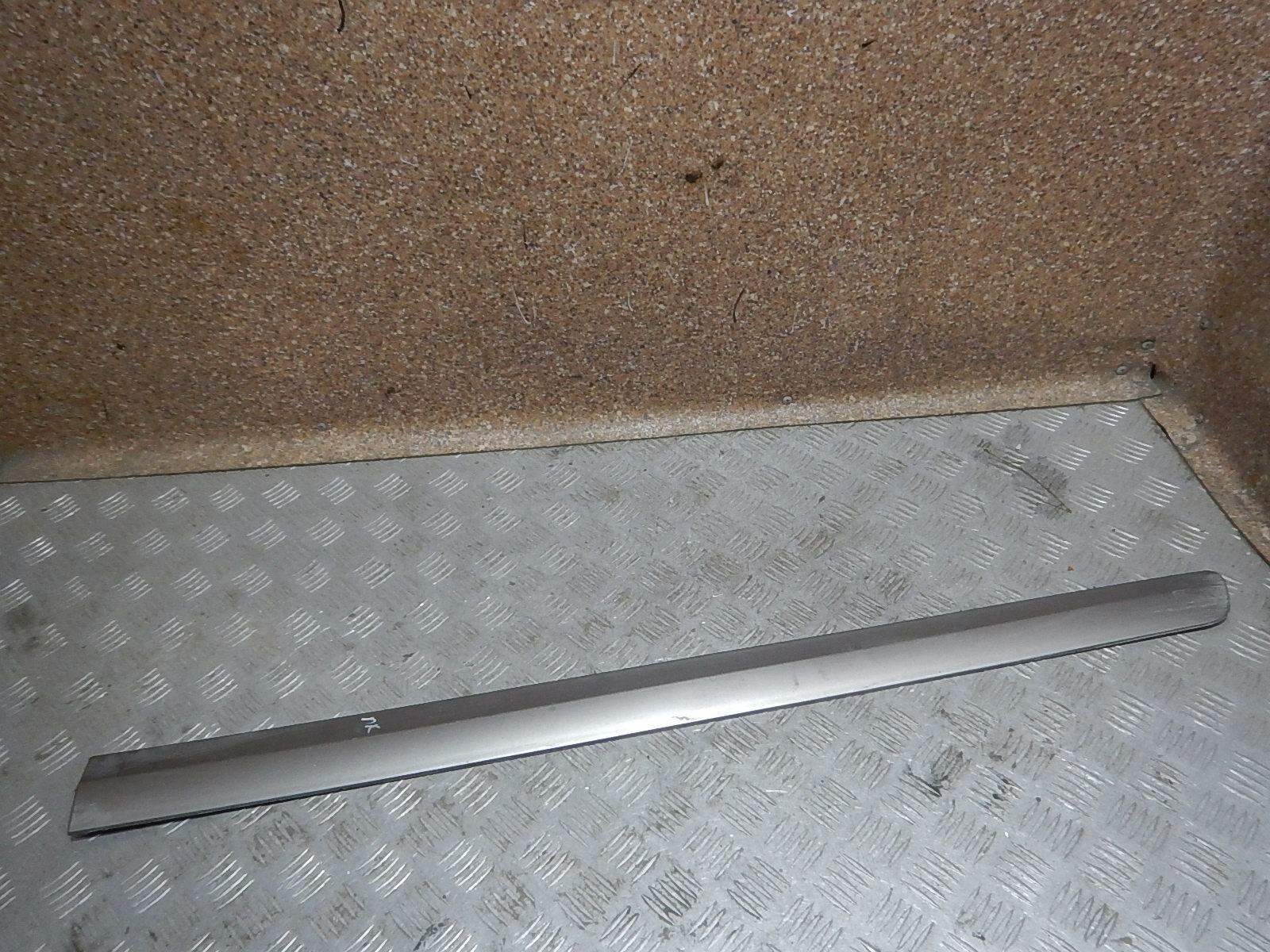 Б/У Молдинг двери передней правой, ВАЗ (VAZ)-LADA GRANTA (гранта) FL (18-) LADA GRANTA (Гранта) FL (18-) Царапины. 47304...