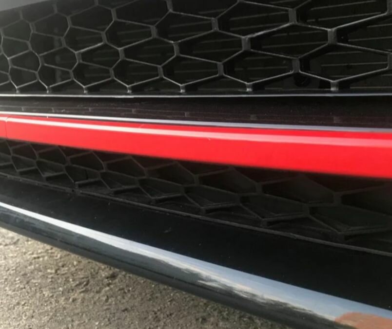 Накладка переднего бампера нижняя правая лада веста спорт / LADA