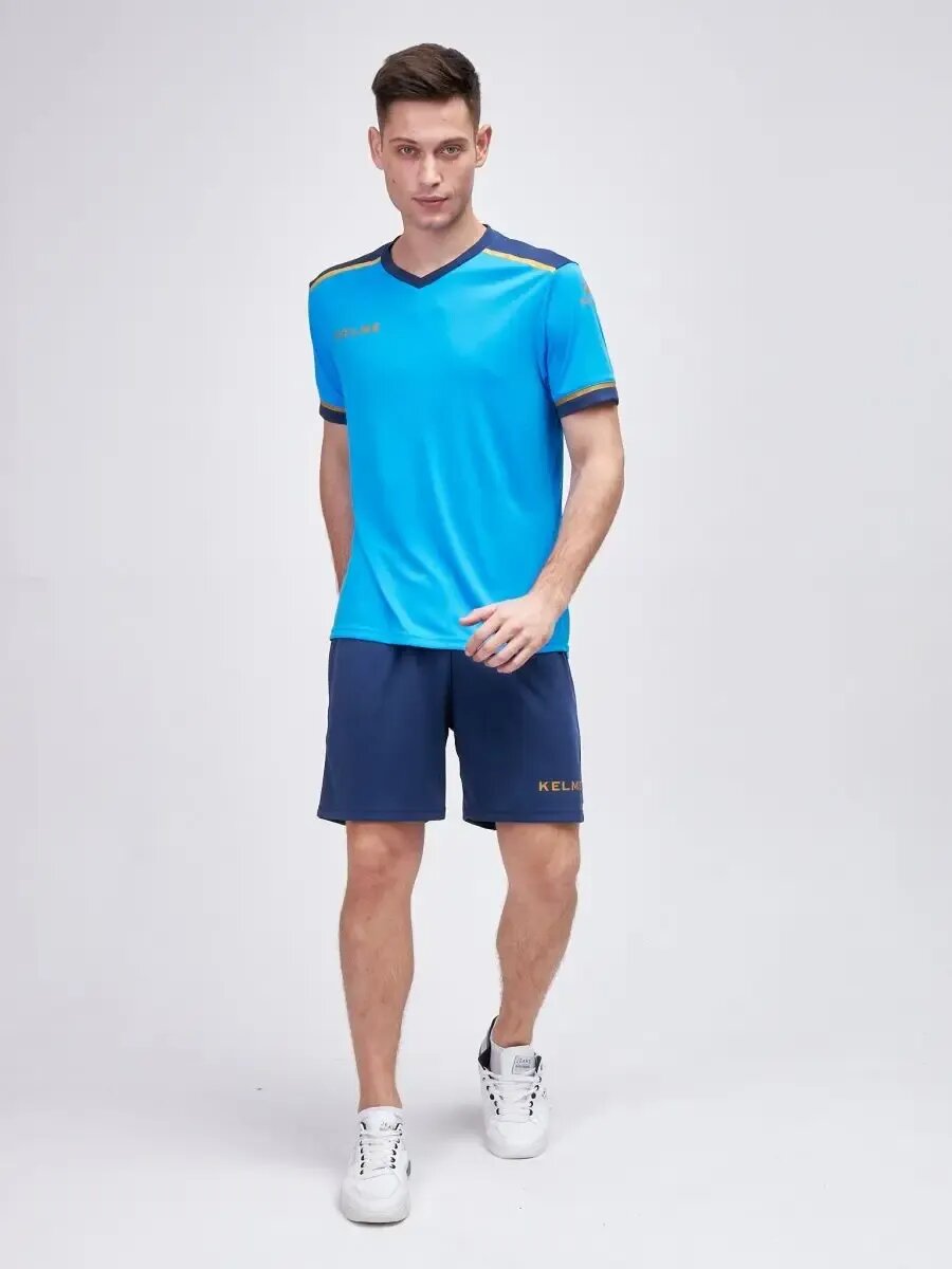 Костюм спортивный