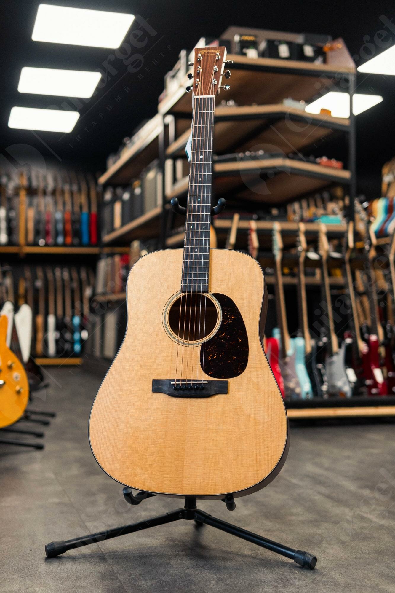 Акустическая гитара Martin D-18 Satin с кейсом