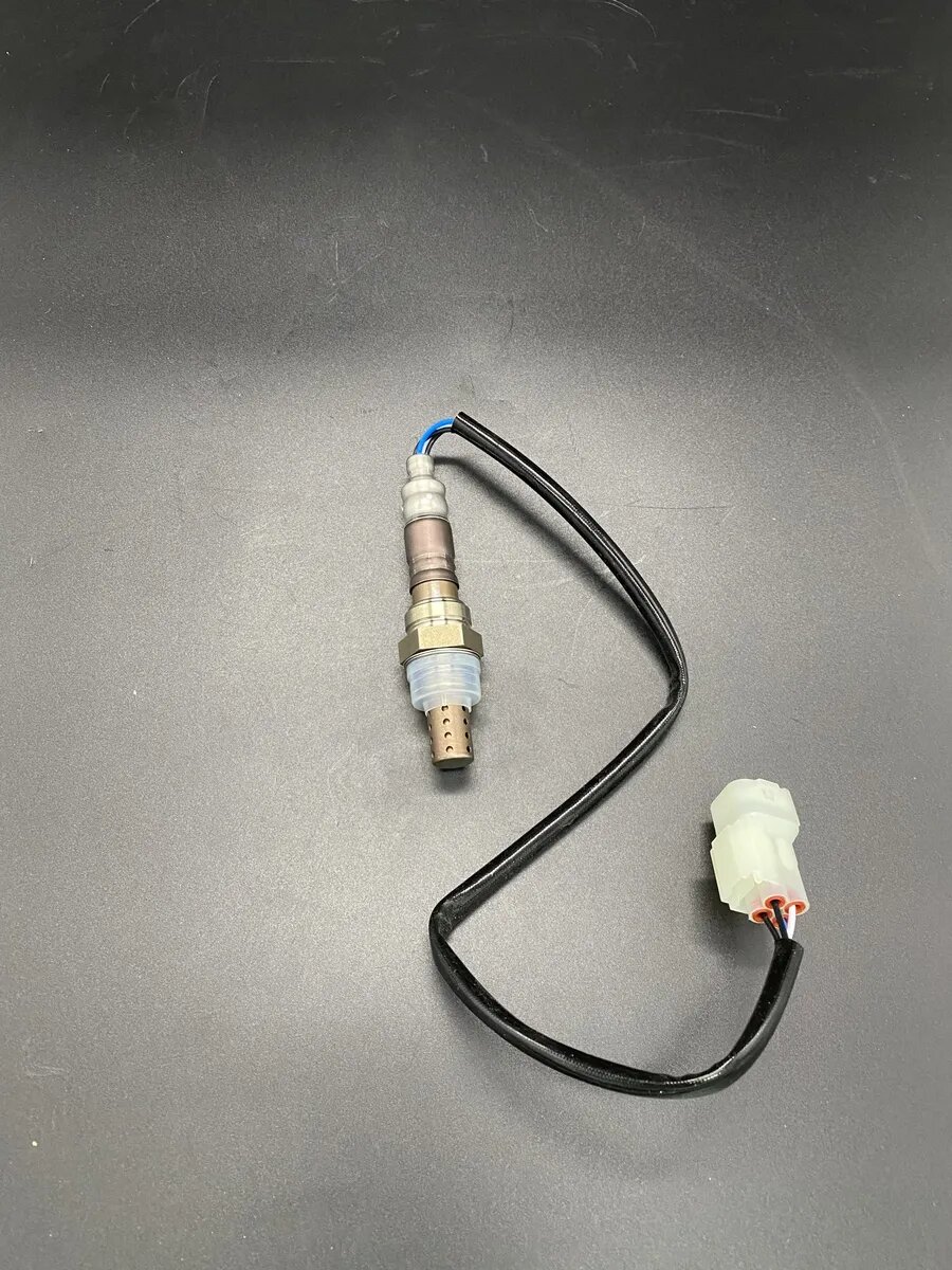 Кислородный датчик, лямбда зонд Новое Cargoparts