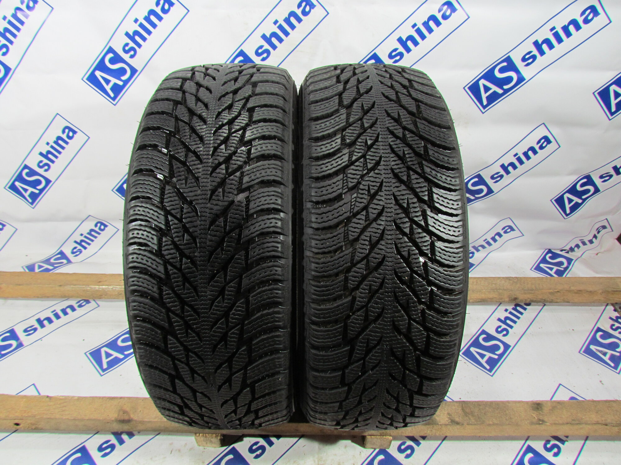 Nokian Hakkapeliitta R3 205 55 R16 зимние БУ шины износ до 5% , артикул 0027124