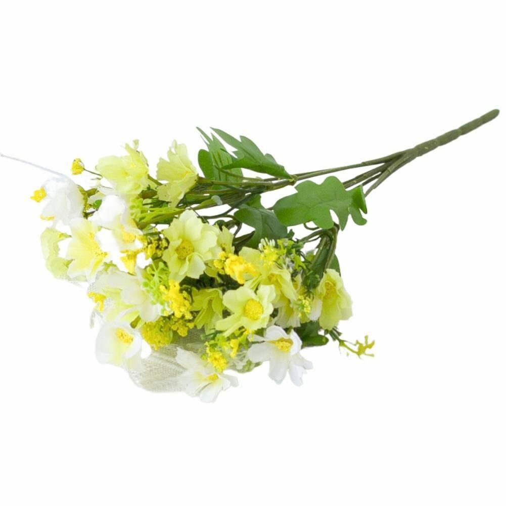 Маленькие искусственные цветы-ромашки