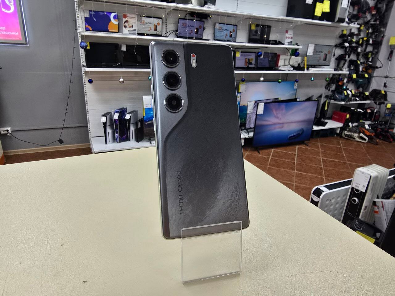 Смартфон TECNO Camon 40 8/256Gb, черный, AMOLED, NFC, камера 50 МП, б/у, уценка