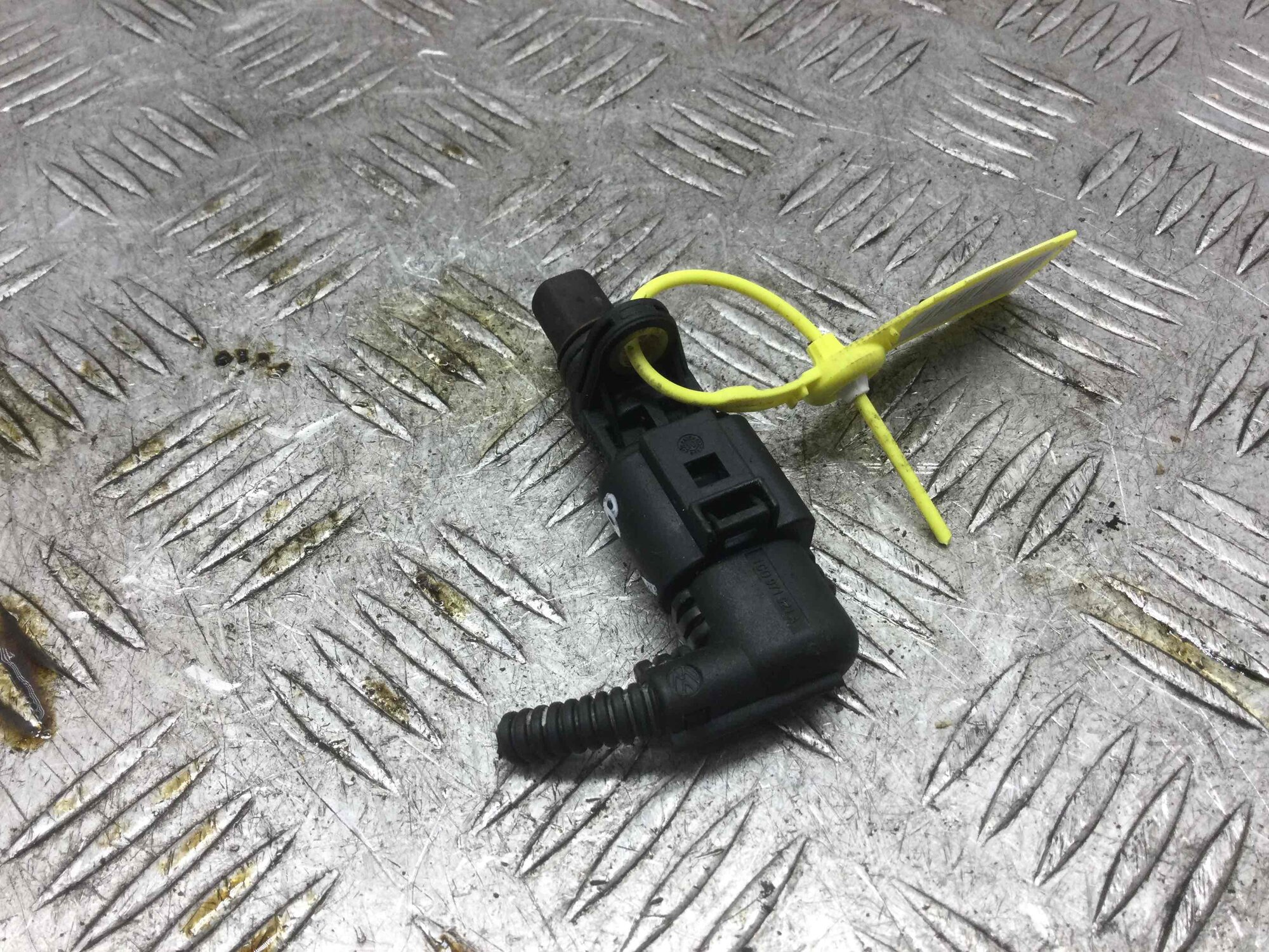 Б/У Датчик распредвала Audi A4 B6 (2000-2005) 2003 г.