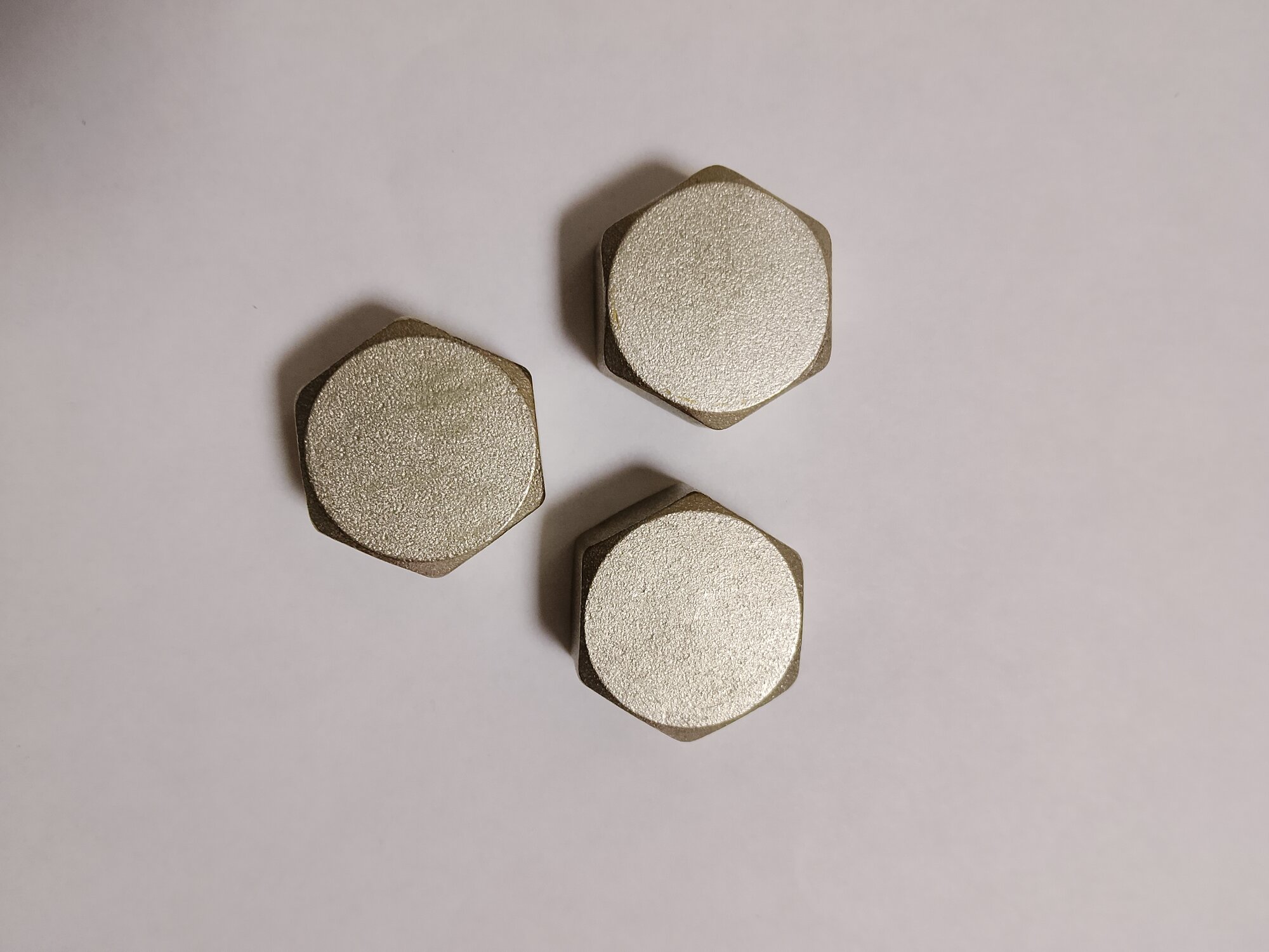 Заглушка резьбовая 1/2 внутренняя, латунь-хром, в комплекте 3 штуки.