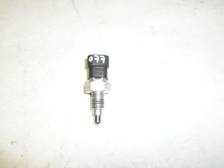 Датчик заднего хода 96192077, 90245033 Шевроле Авео Лачетти Ланос МКПП на 1,4-1,8 литра