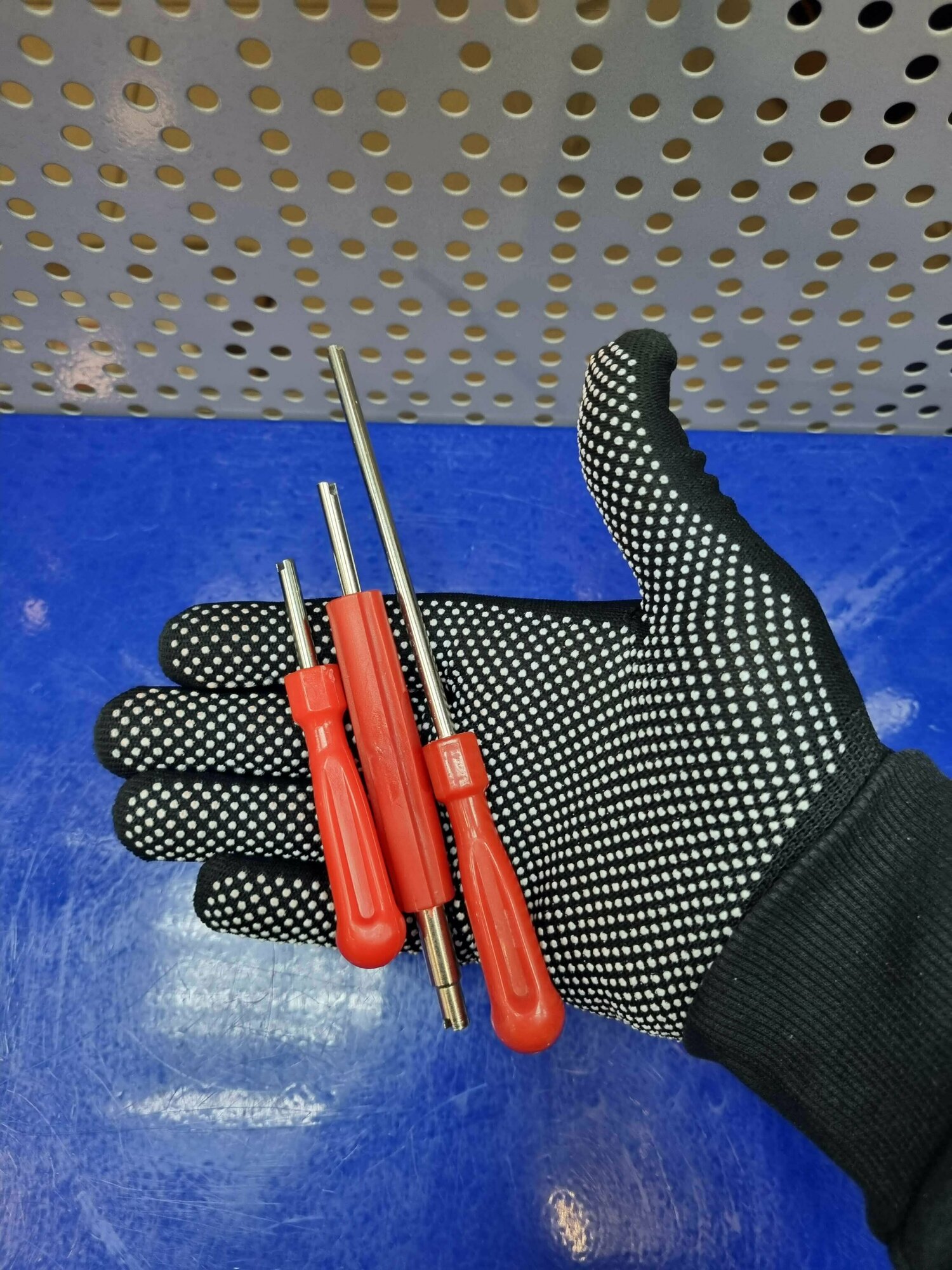 Набор отверток золотников три вида экстракторов