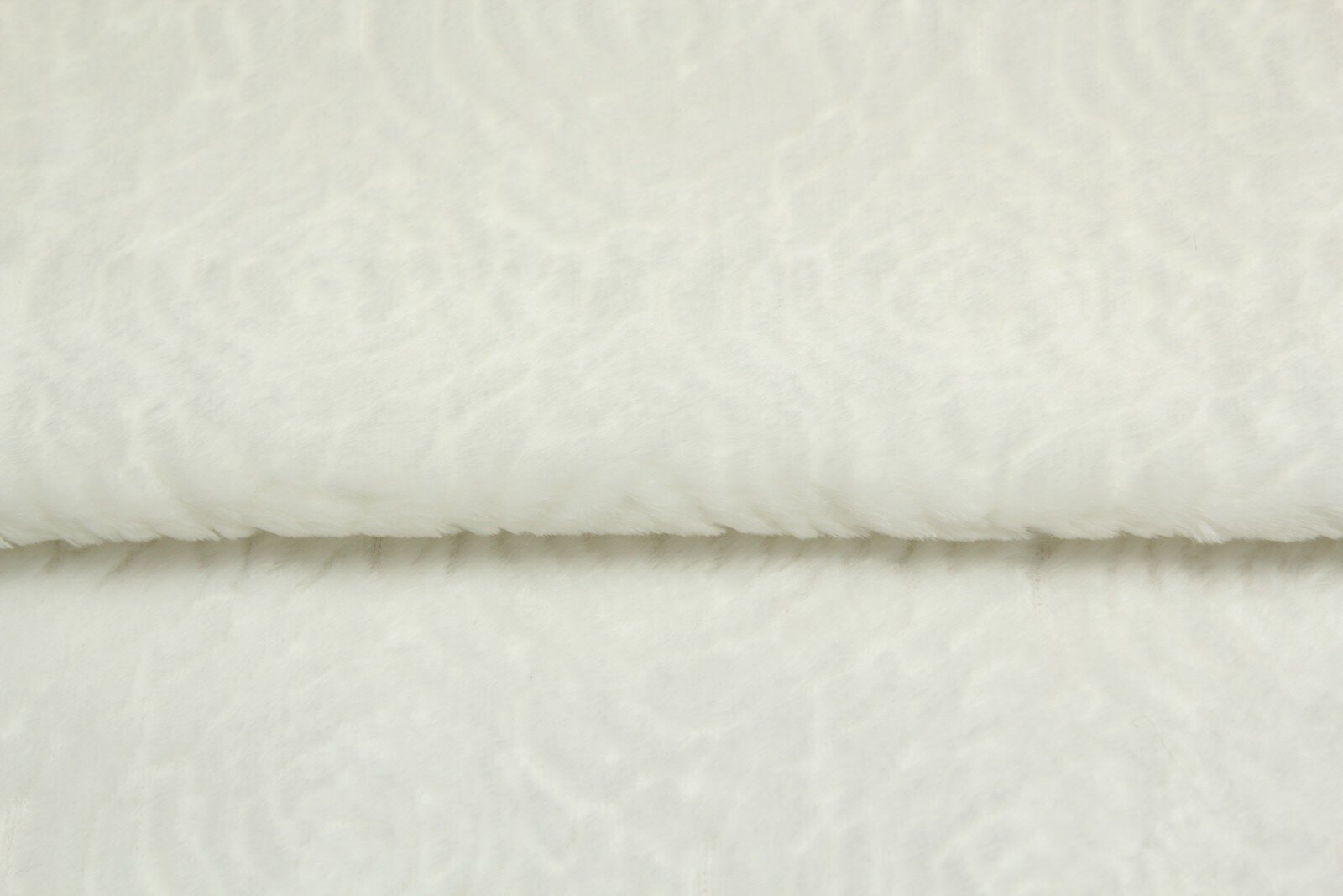 Ткань Мех искусственный молочно-белый «розы», ш150см, 0,5 м