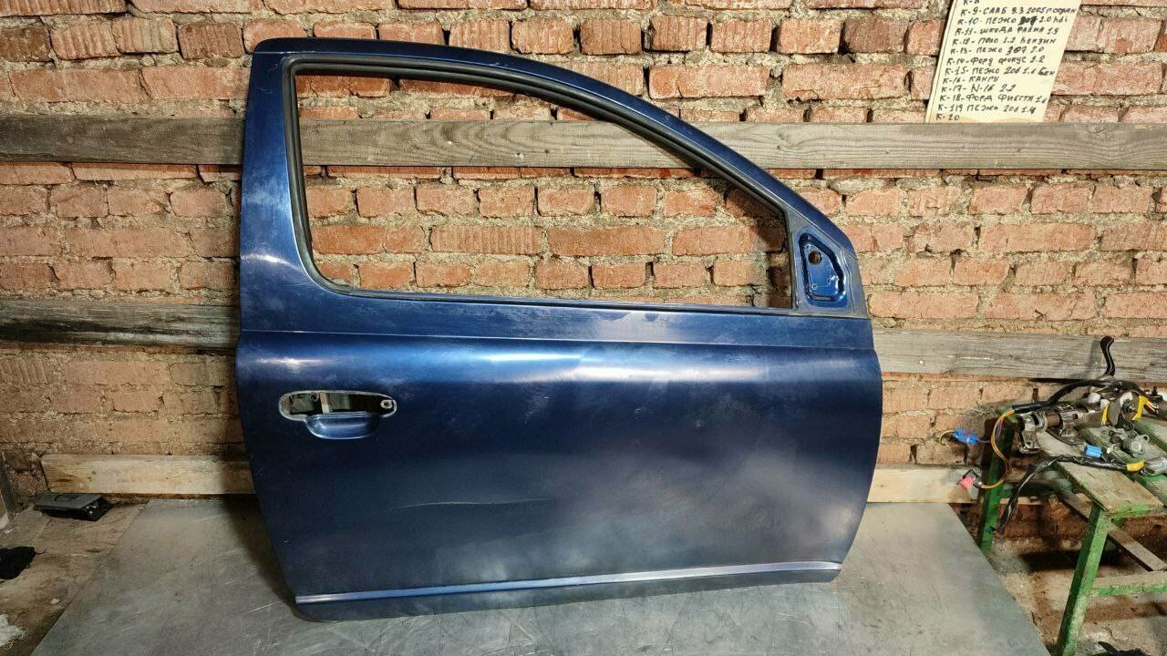 Дверь передняя правая Toyota Yaris XP10 2003
