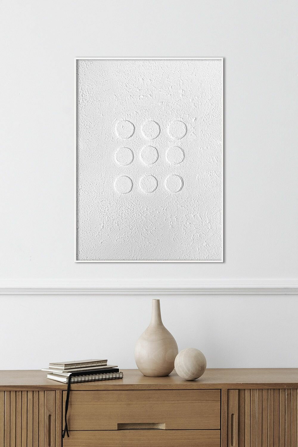 Картина ручной работы DECORMARKT Белые точки, в белой рамке 50х70 см