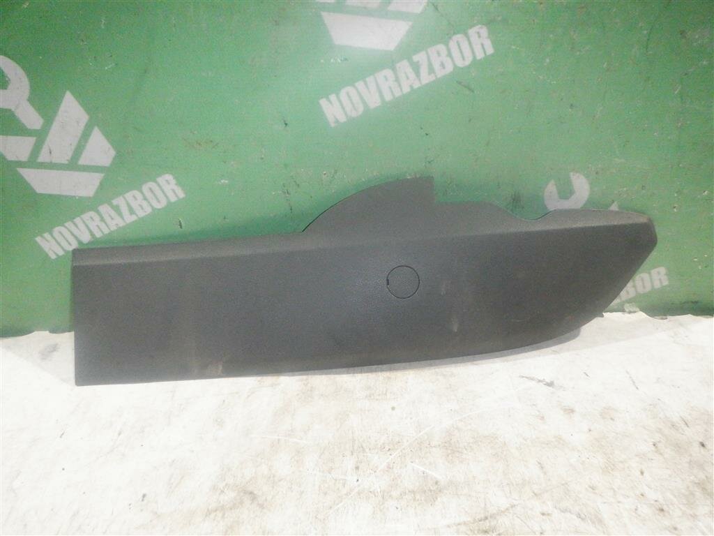 Накладка (кузов внутри) Ford Focus 2 05-08