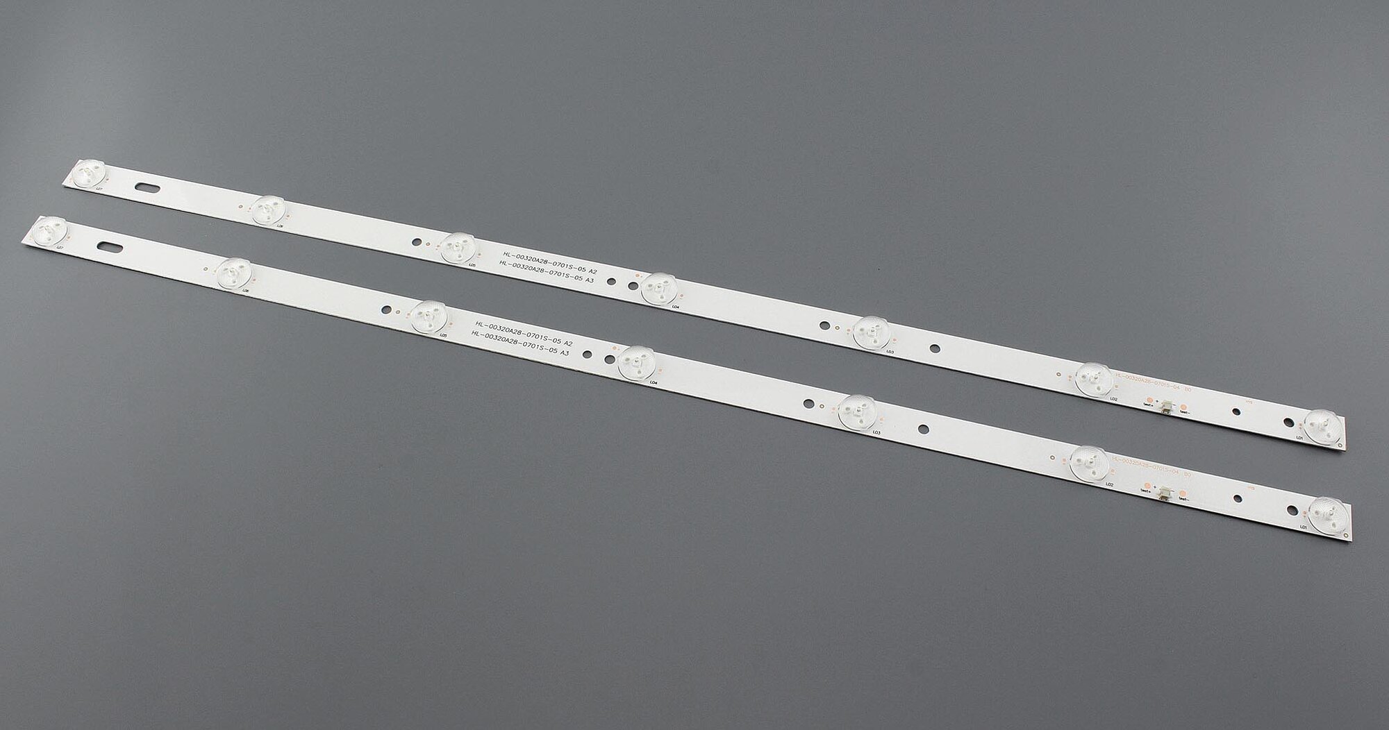 Светодиодная подсветка TV 32" HL-00320A28-0701S-04 (комплект 2шт)