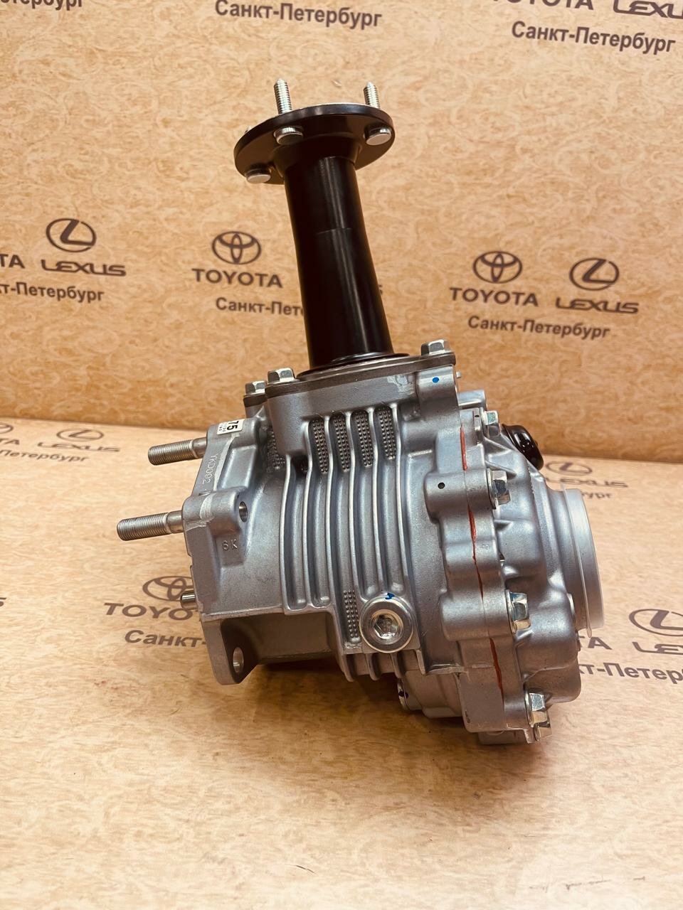 Раздаточная коробка раздатка Toyota rav4 xa 50 Lexus NX
