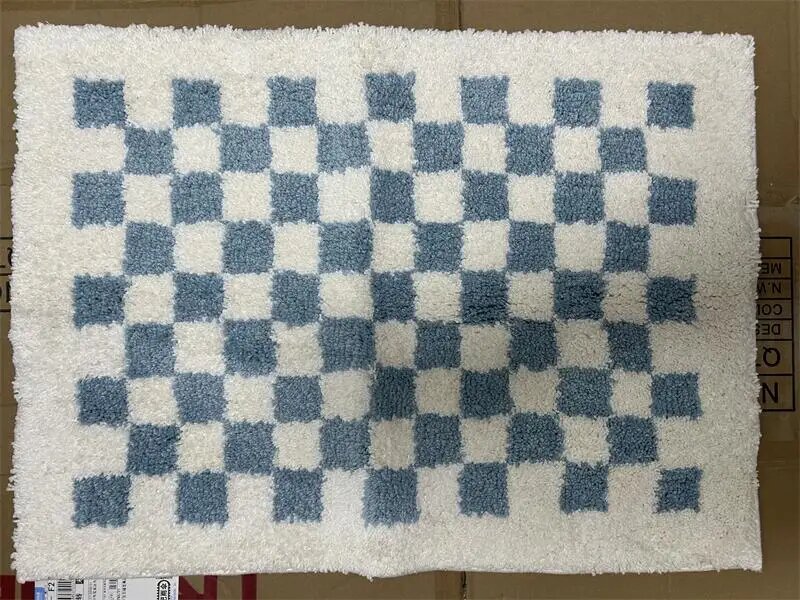 Ретро полосатый ковер из полипропилена