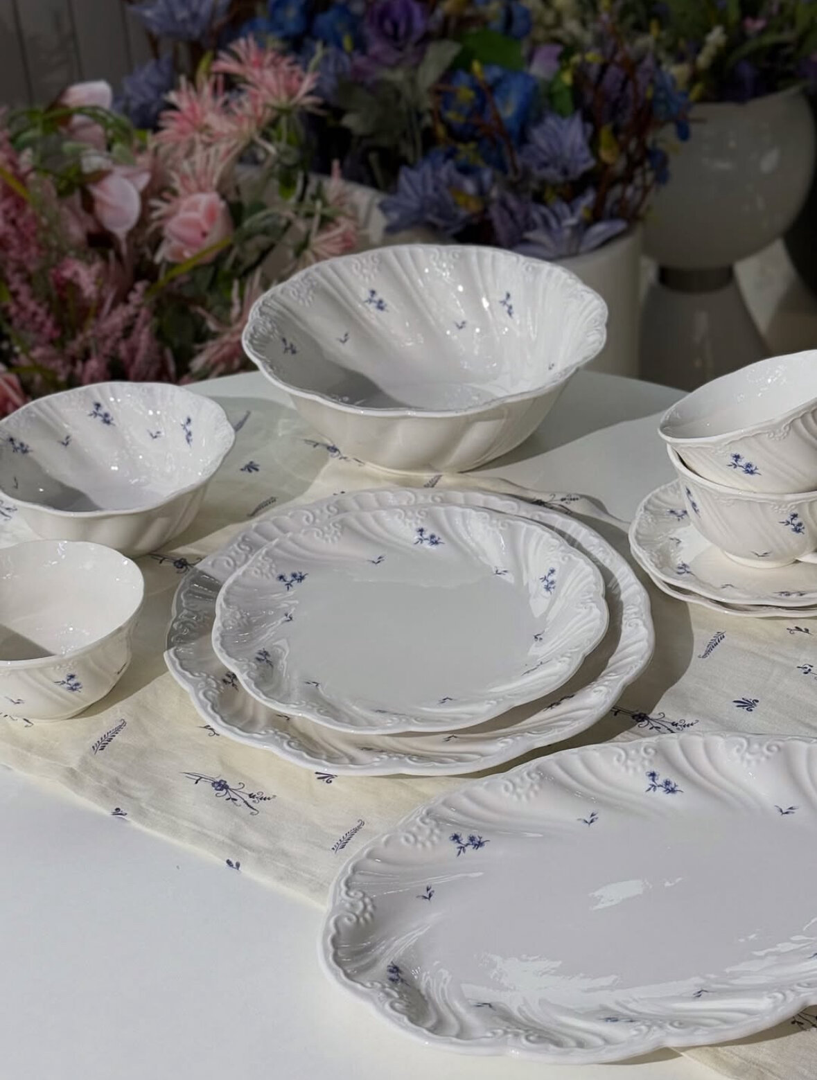 Большой салатник "Прованс"22 см, 1.2л, фарфор, рельефная поверхность