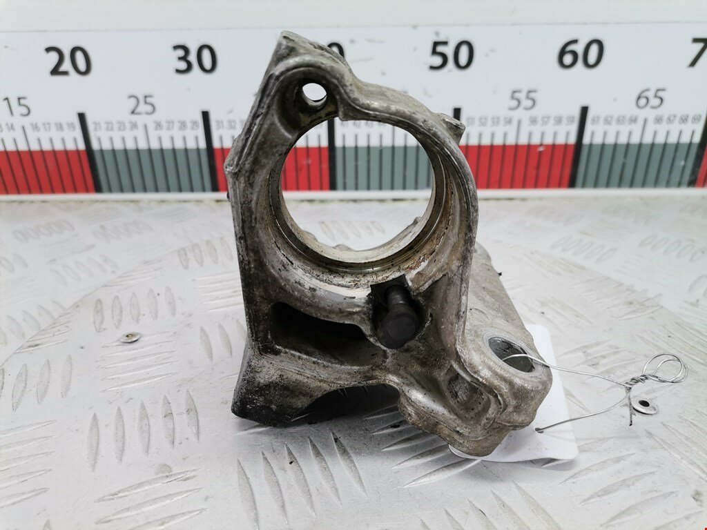 Кронштейн промежуточного вала Citroen C3 1 арт. 2081725