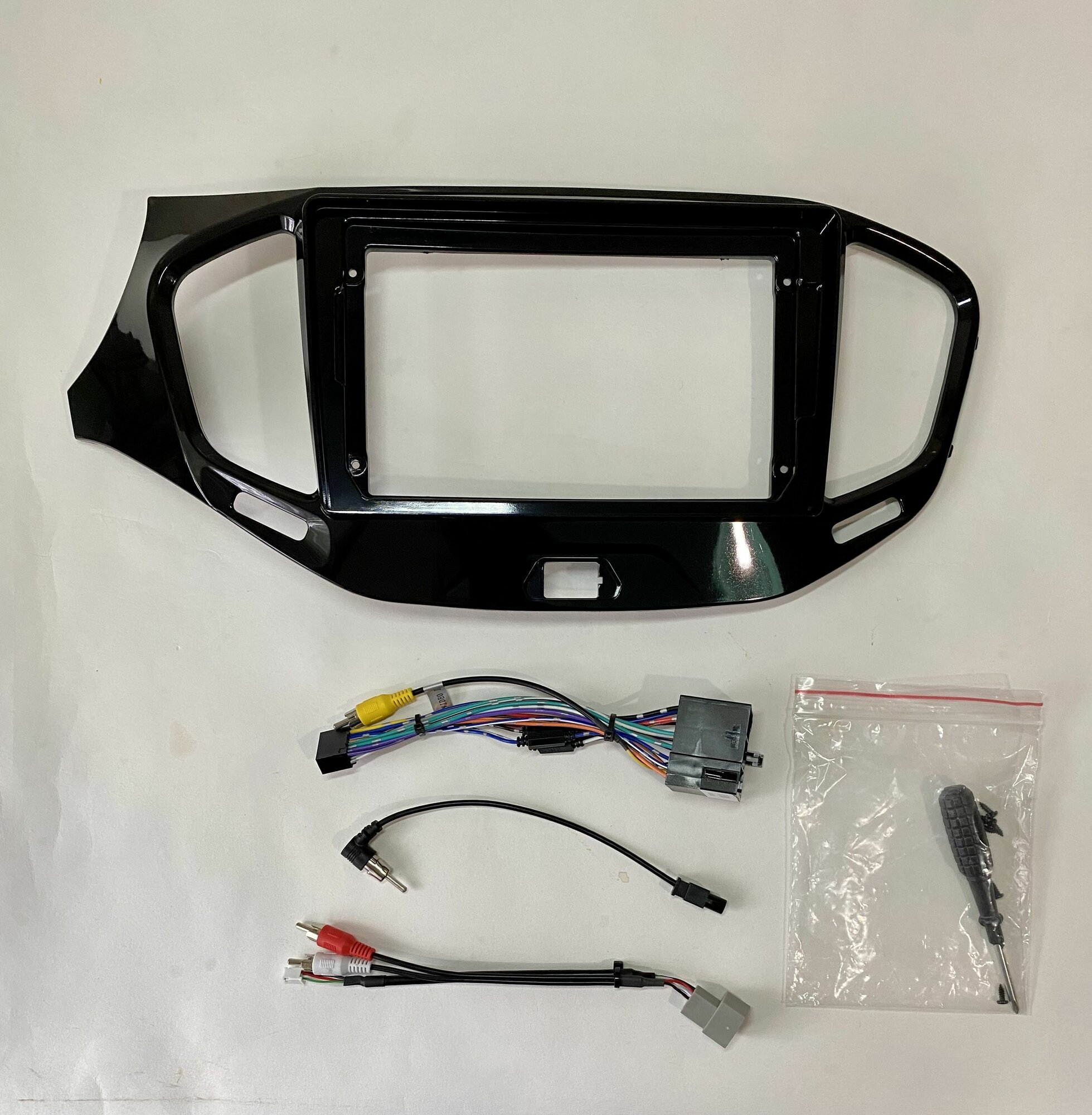 Переходная рамка для LADA Vesta+комплект проводов