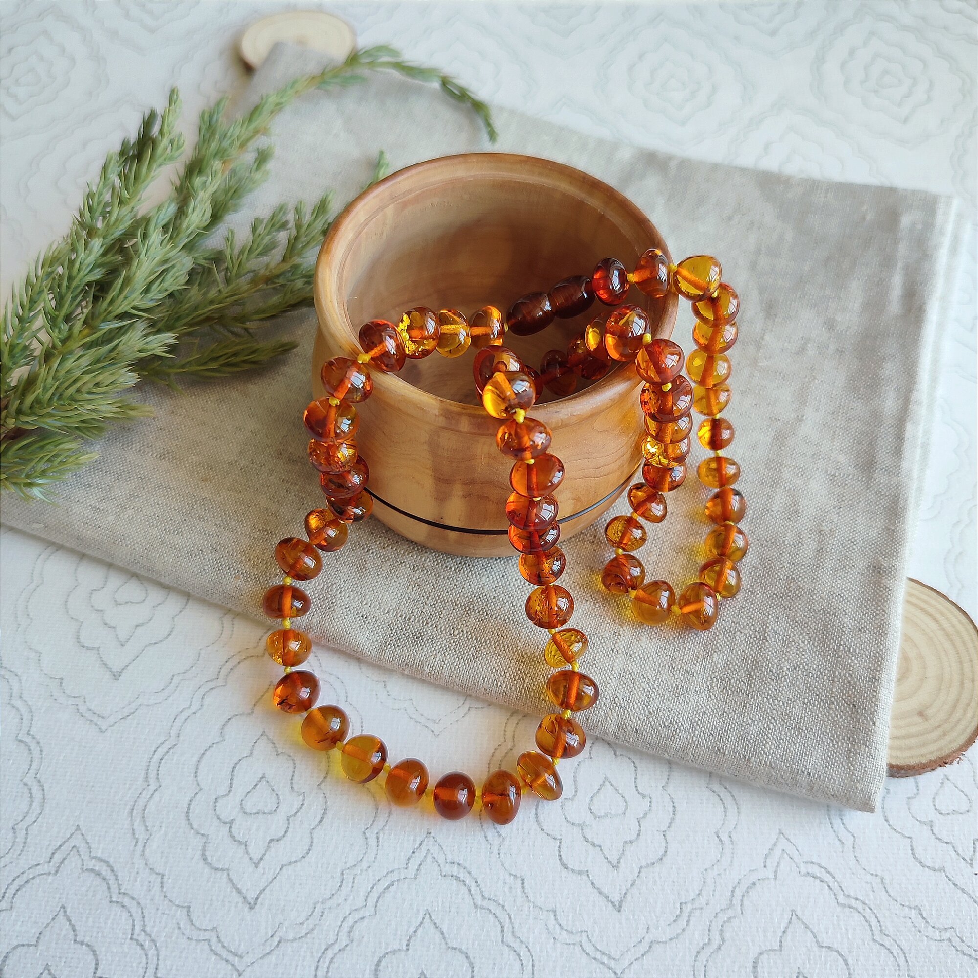 Колье, янтарь