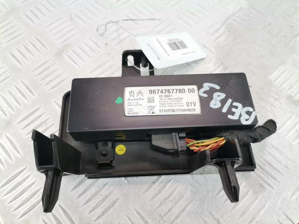 Блок управления телефоном (Блютуз Bluetooth) Citroen C4 2 (B7) 9674767780 арт. 1692380