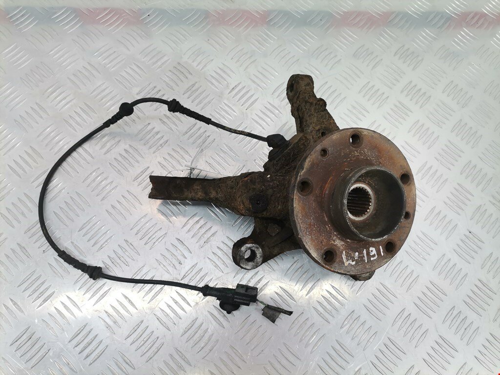Ступица (кулак цапфа) передняя левая Renault Duster 1 402021241R арт. 1768737