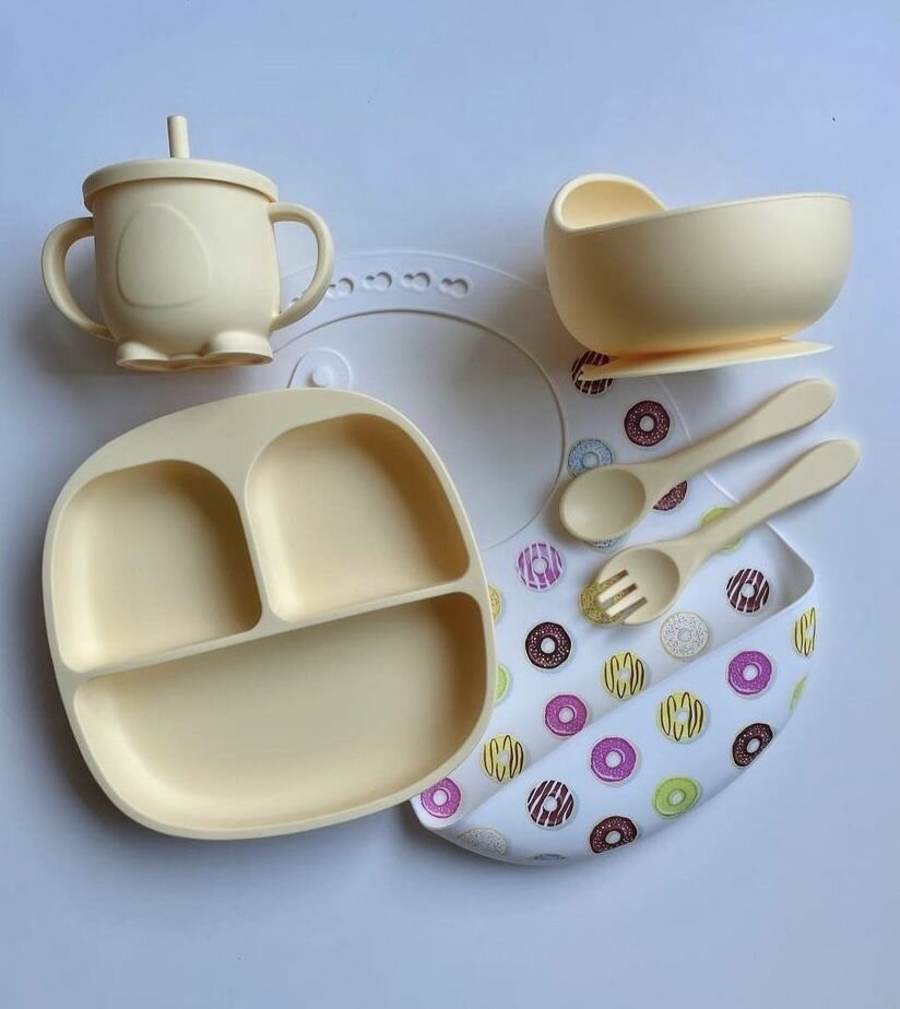 Набор детской посуды на присосках из пищевого силикона