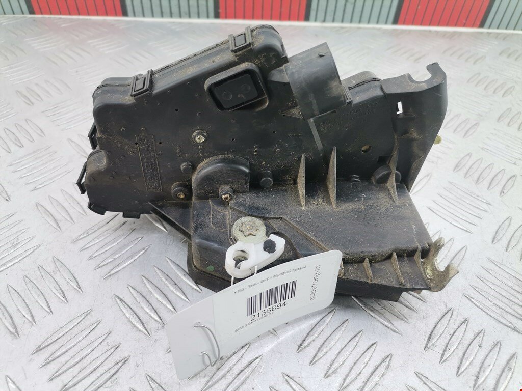 Замок двери передней правой BMW 3-Series (E46) 51217011308 арт. 2136894