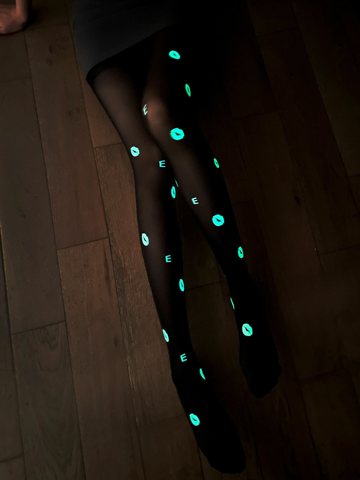 Чулки трансграничные, светящиеся, с принтом, черные