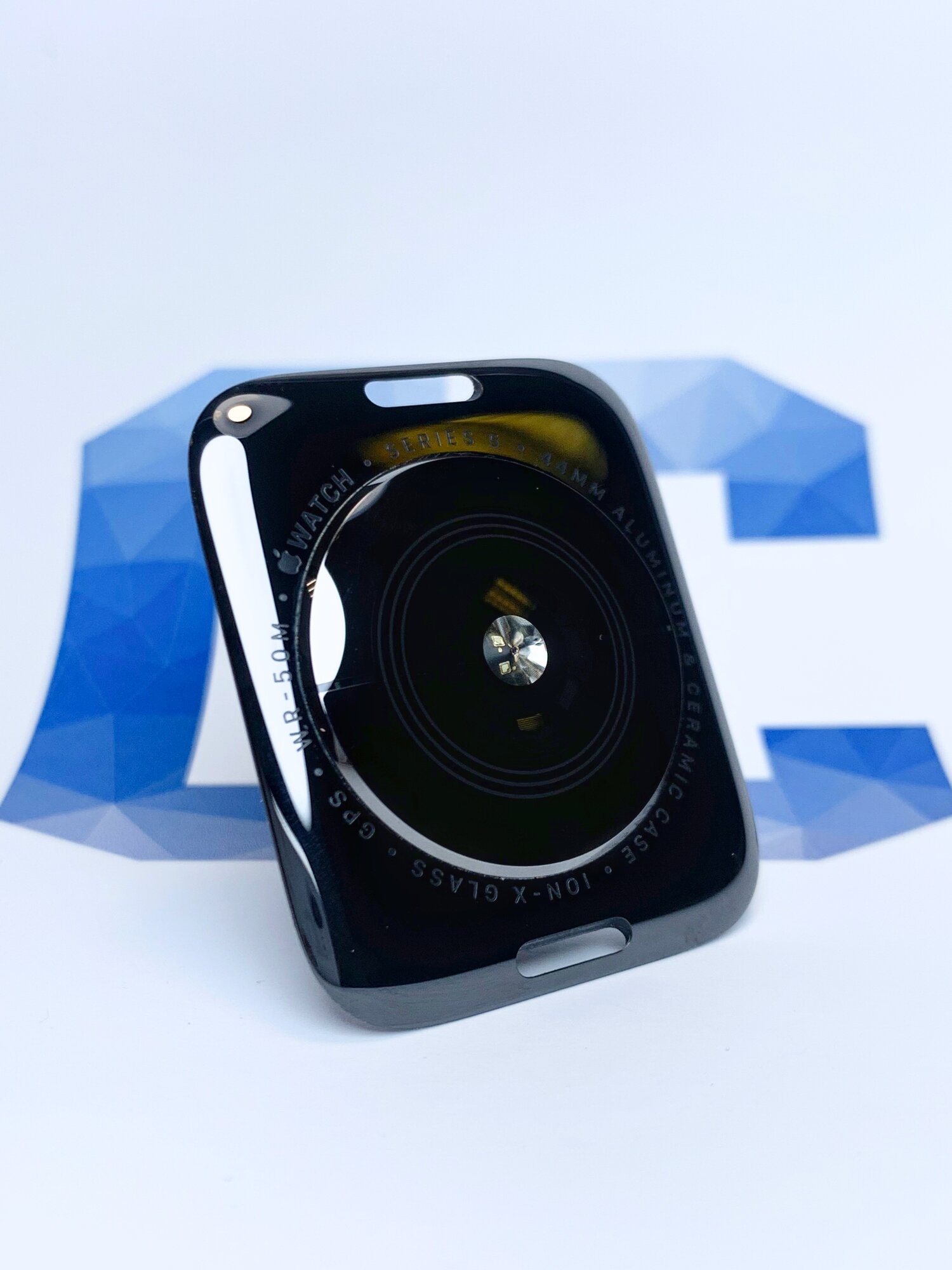 Нижняя крышка стеклянная Apple Watch 5 44mm (с датчиками)