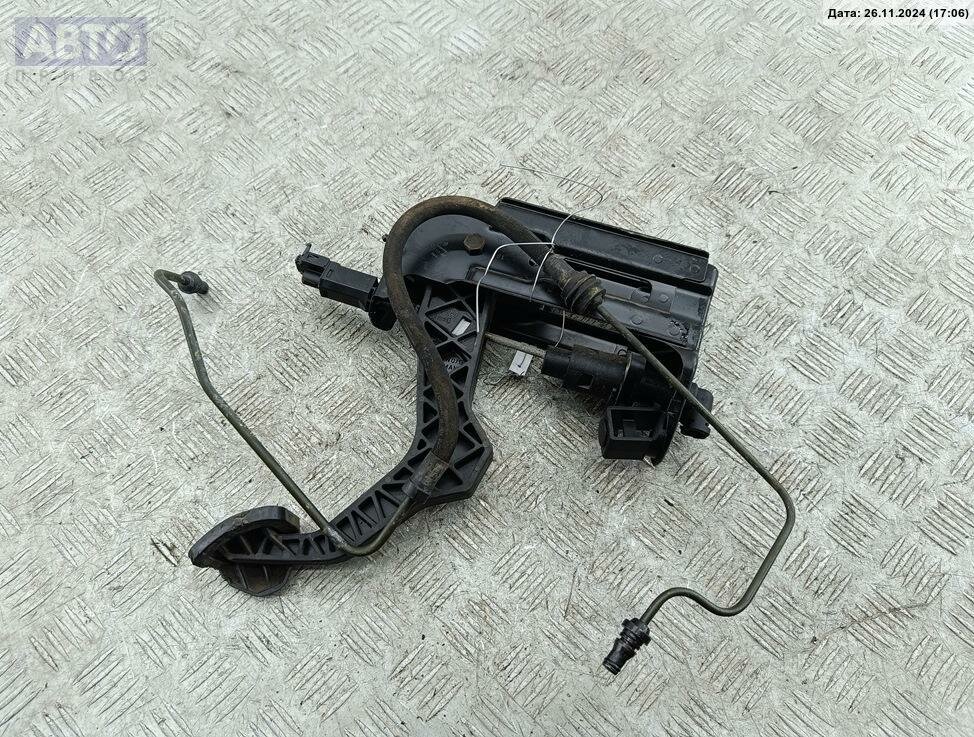 Цилиндр сцепления главный Volkswagen Golf-4